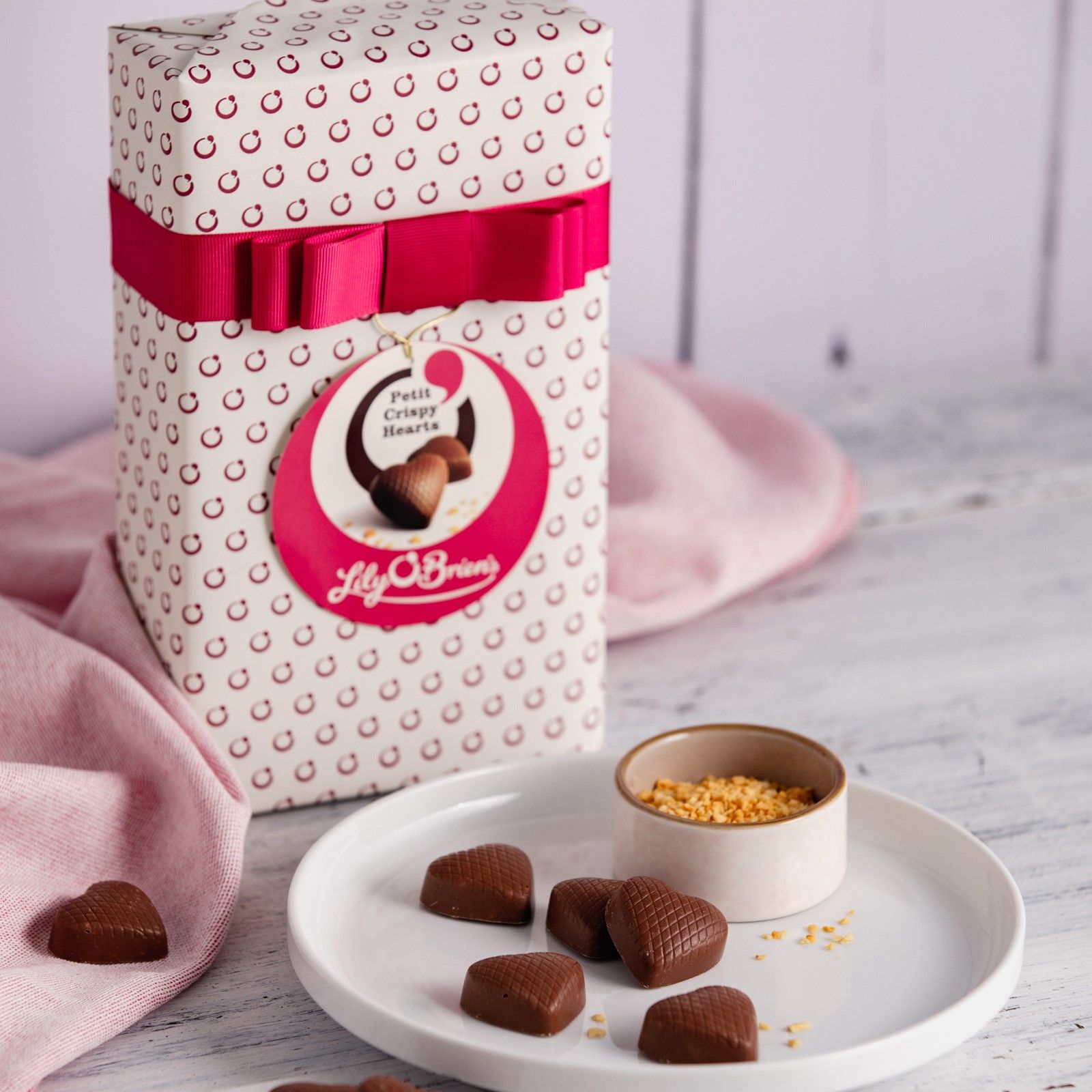 Petit Crispy Honeycomb Hearts, 24 Chocolates, 220g